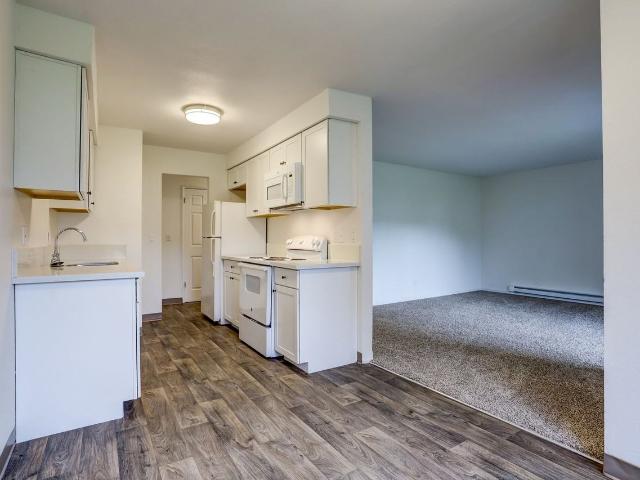 Fircrest Apartments 1159 F 2 Bedroom Apartment for Rent at 19511 Ne Halsey St, Gresham, OR 97230 North Gresham