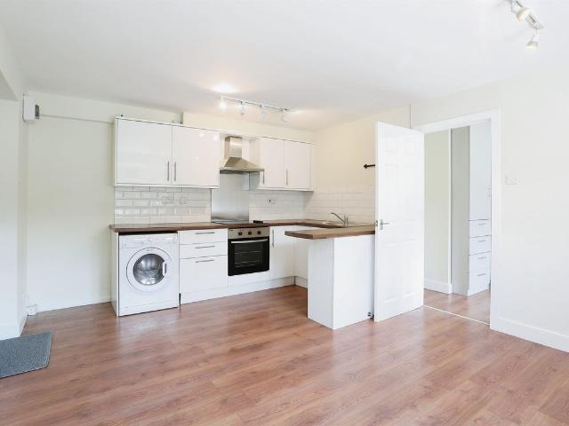 Firdale Road, Northwich CW8, 1 bed flat to rent, £750 pcm | PrimeLocation