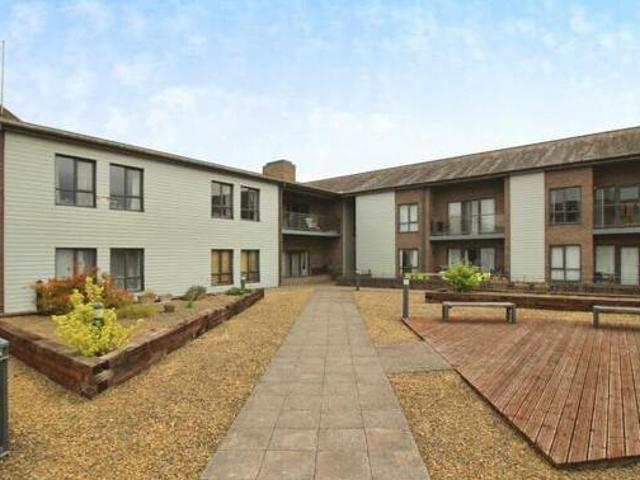 Fire Fly Avenue, Swindon, 1 Bedroom Flat