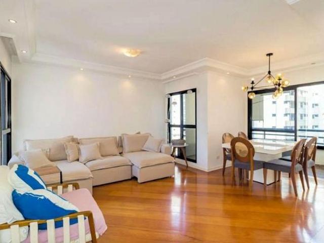 Firenze e Venezia O P O R T U N I D A D E Ú N I C A Excelente apartamento em localização pr