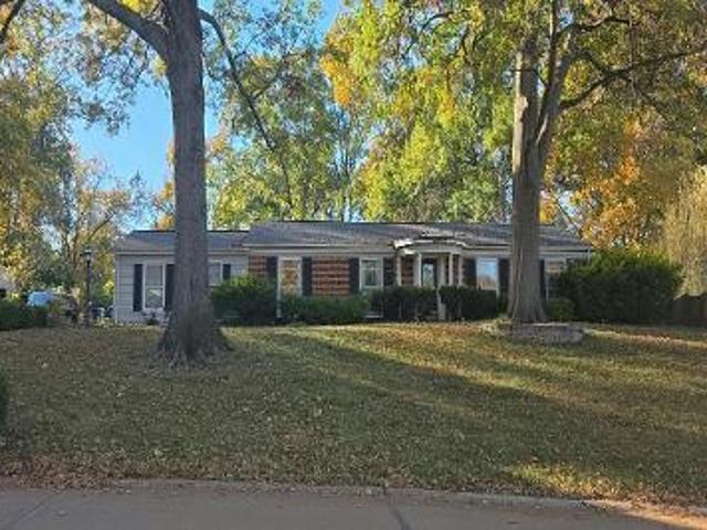 Firethorn Dr