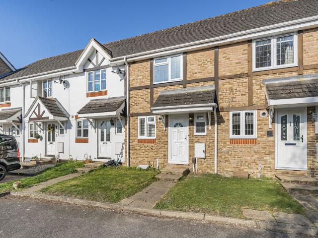 Firs Avenue, Windsor SL4, 2 bed property to rent, £1,750 pcm | PrimeLocation