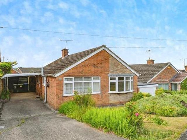 Firs Avenue, Hulland Ward, 2 Bedroom Detached