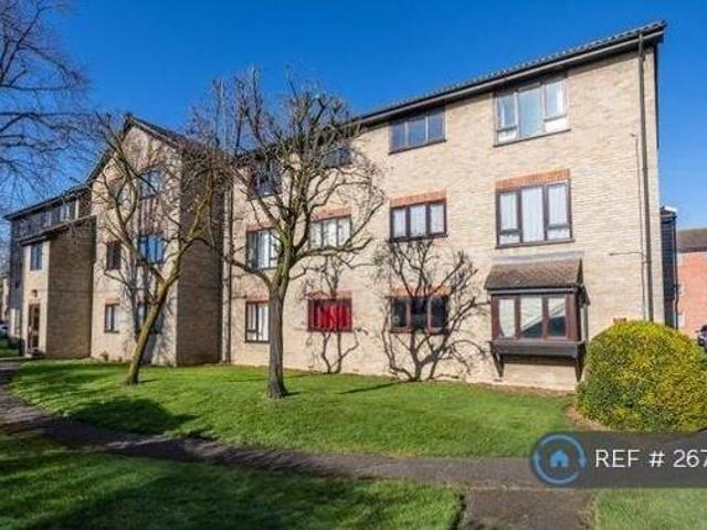 Firs Close, Mitcham, 2 Bedroom Flat