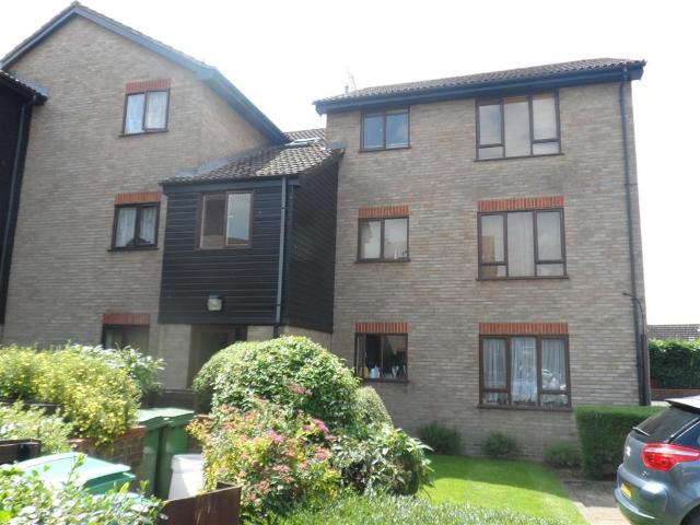 Firs Close, Mitcham CR4, 1 bed flat to rent, £1,300 pcm | PrimeLocation