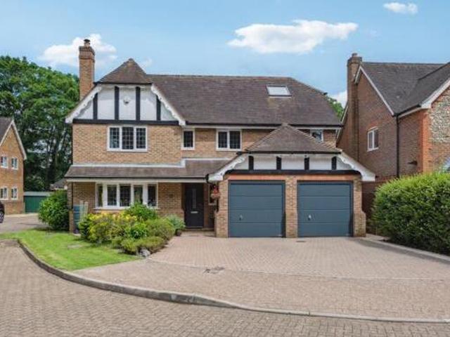 Firs Close, Iver, 6 Bedroom Detached