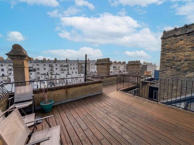 First Avenue, Hove BN3, 3 bed flat to rent, £2,250 pcm | PrimeLocation