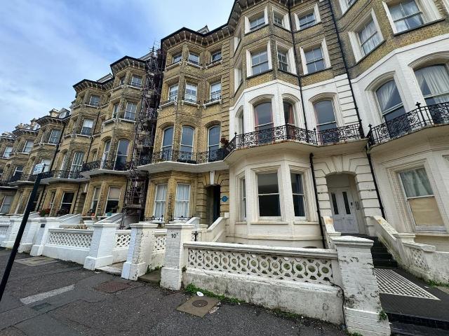 First Avenue, Hove BN3, 2 bed flat to rent, £1,900 pcm | PrimeLocation