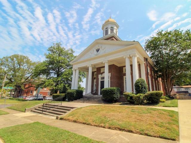 First Congo Apartments 2 Bedroom Apartment for Rent at 236 S Watkins St, Memphis, TN 38104 Central Gardens