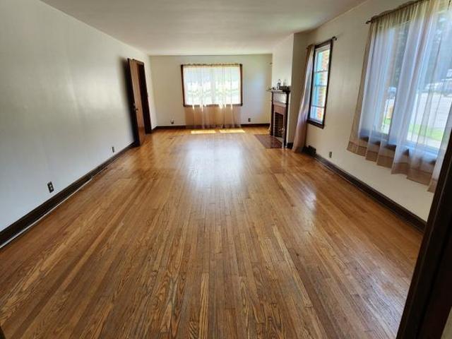 First floor 102 E 38th St