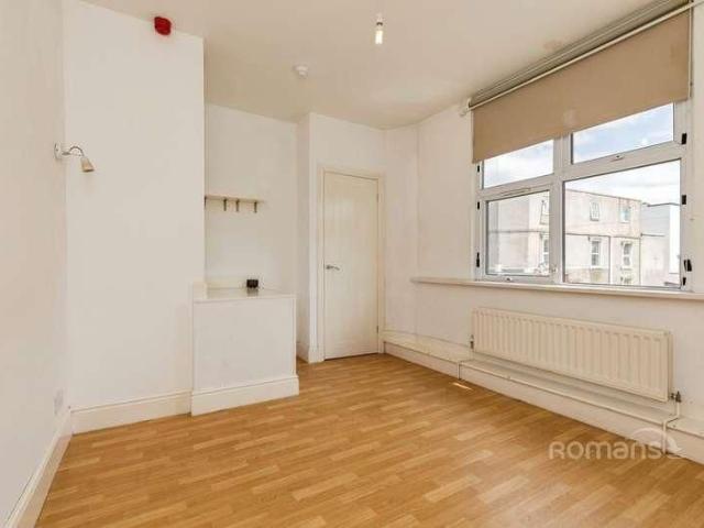 First Floor Flat, Church Road, St. George, Bristol, BS5