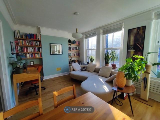 First Floor, London SE5, 1 bed flat to rent, £2,070 pcm | PrimeLocation