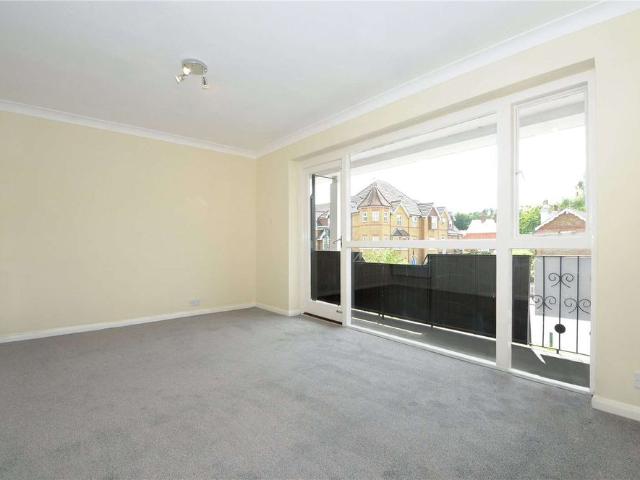 First floor maisonette set over two floors offering three bedrooms in the centre of Sunningdale