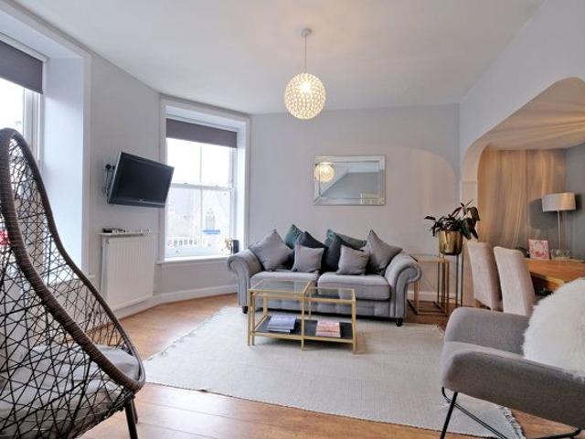 First Floor Right, 533 Great Western Road, AB10 6PE, Aberdeen