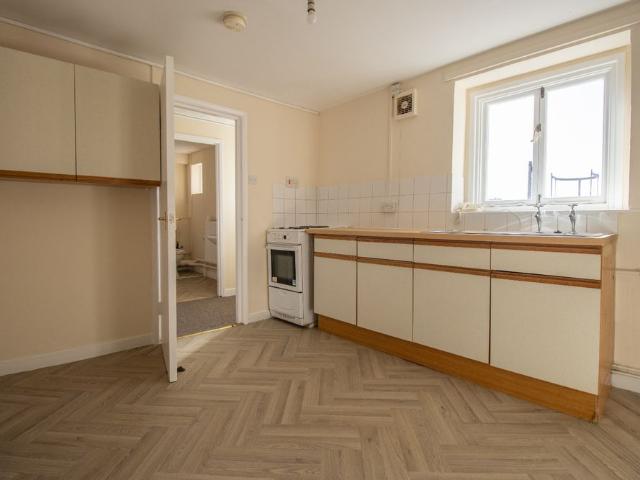 First floor studio flat in Gaywood, King’s Lynn
