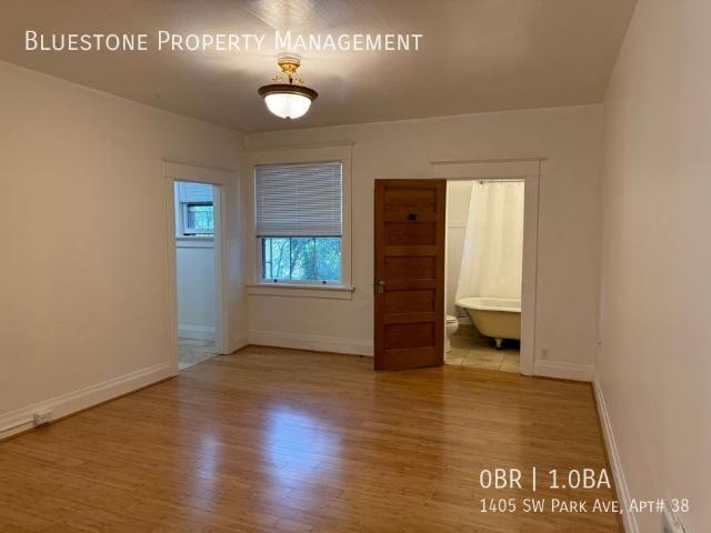 FIRST MONTH FREE!* Charming Studio on South Park Blocks