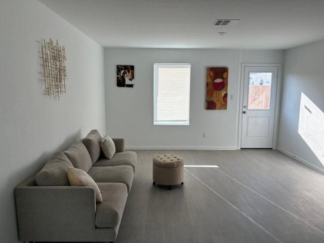 First Month off. Brand New Home 3 bathrooms. Clos