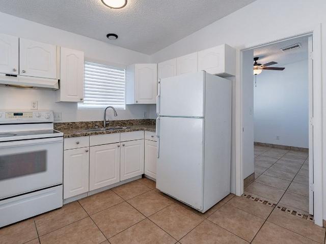 FIRST MONTH'S RENT FREE & DECEMBER RENT FREE* Please contact Anastasia Sisneros 480 2 Bedroom Apartment for Rent at 16816 N 29th St, Phoenix, AZ 85032