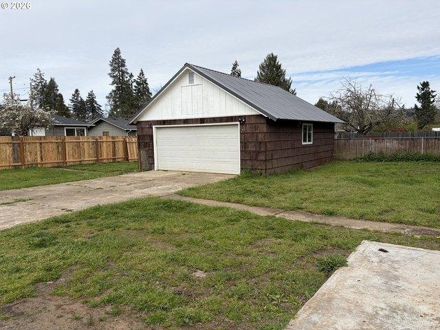 First St, Cottage Grove, OR 97424
