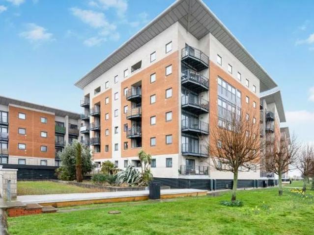 Fishguard Way, City Airport, Gallions. 3 bed flat to rent £2,340 pcm £540 pw