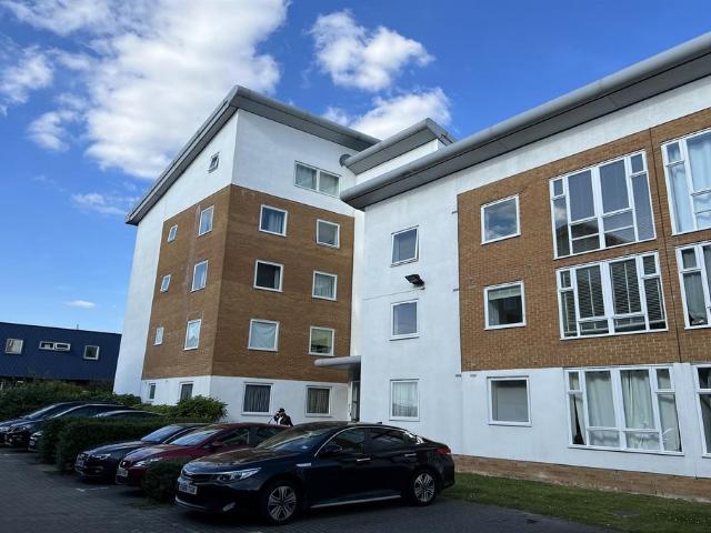 Fishguard Way, E16 2 bed apartment to rent £1,750 pcm £404 pw