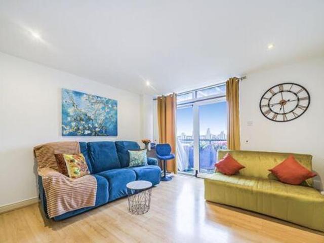Fishguard Way, Galleons Lock, 2 Bedroom Flat