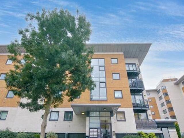 Fishguard Way, London, 2 Bedroom Flat