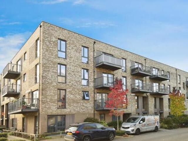 Fisher Close, Rotherhithe, 2 Bedroom Flat