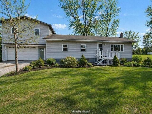 Fisher Pond Rd, Saint Albans Town, Home For Sale