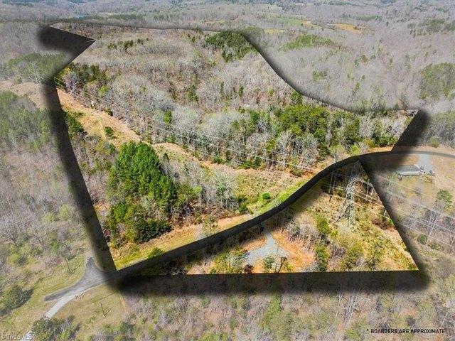 Fisher Rd, Pinnacle, NC 27043