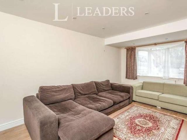 Fishers Field, Buckingham, Buckinghamshire, MK18