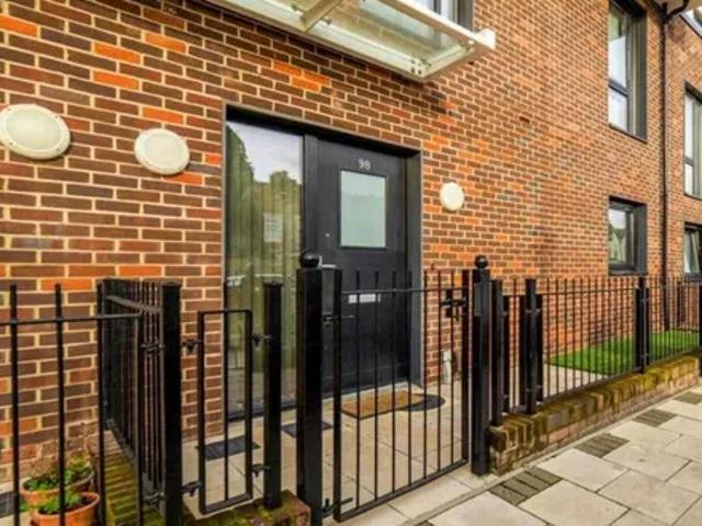 Fishers Way, London, HA0 2LQ, United Kingdom | 3 bed apartment for rent #136866543 | Rentberry