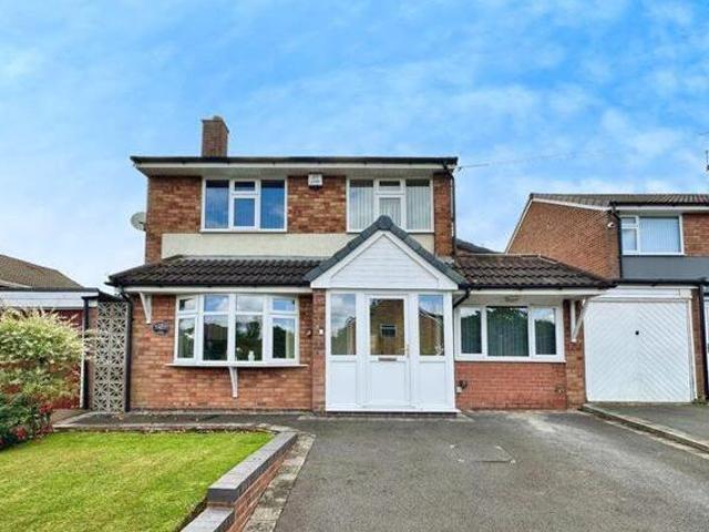 Fishley Close, Bloxwich, 4 Bedroom Link