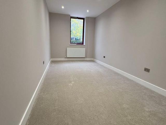 Fishponds Road, Wokingham