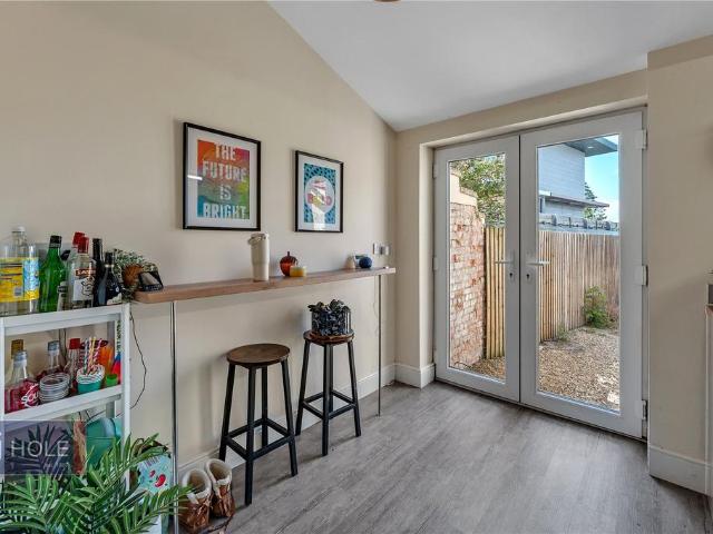 Fishponds Road, Bristol BS16 4 bed terraced house to rent £2,500 pcm £577 pw