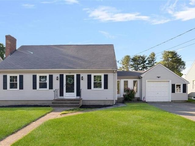 Fiske Ave, Cumberland, Home For Sale