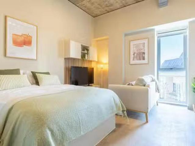 Fitz & Knox Nest Studio Apartment
