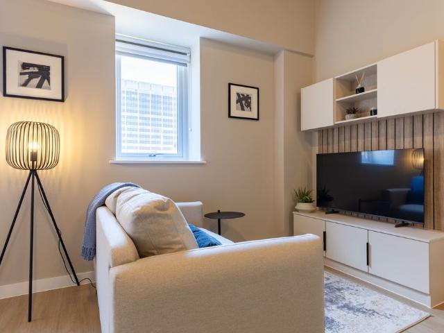 Fitzalan Place, Cardiff CF24, 1 bed flat to rent, £999 pcm | PrimeLocation