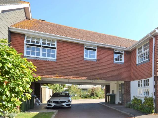 Fitzalan Road, Arundel BN18, 1 bed flat to rent, £1,100 pcm | PrimeLocation