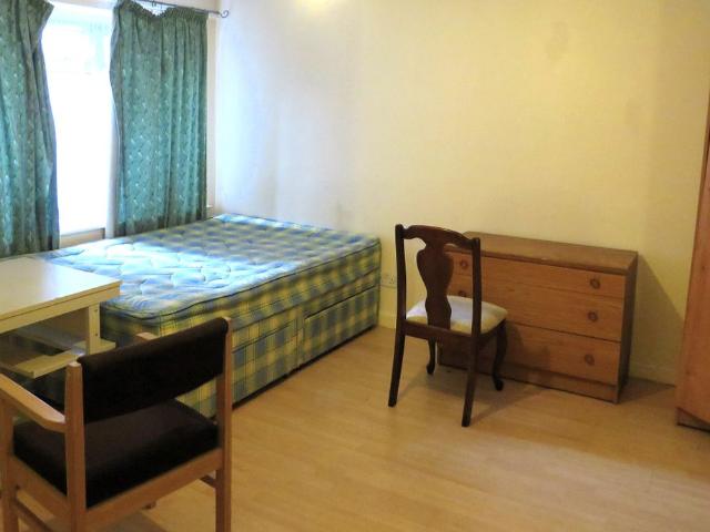 Fitzhamon Embankment, Cardiff CF11, Room to rent, £475 pcm | PrimeLocation