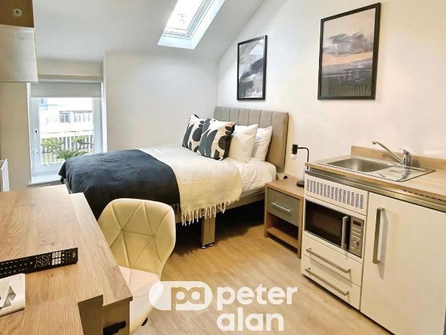 Fitzhamon Embankment, Cardiff CF11, Room to rent, £850 pcm | PrimeLocation