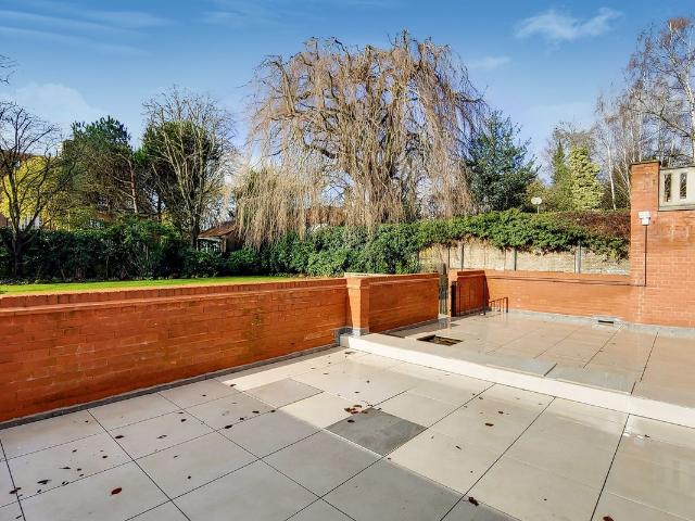Fitzjohn Avenue, Hampstead NW3, 3 bed flat to rent, £6,586 pcm | PrimeLocation
