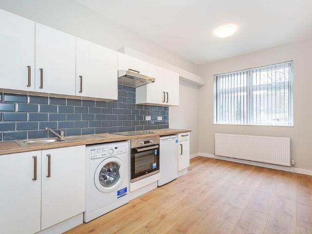 Fitzjohns Ave, London NW3 Studio to rent £1,733 pcm £400 pw
