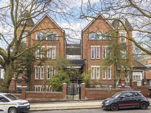 Fitzjohns Ave, London NW3 Studio to rent £1,322 pcm £305 pw