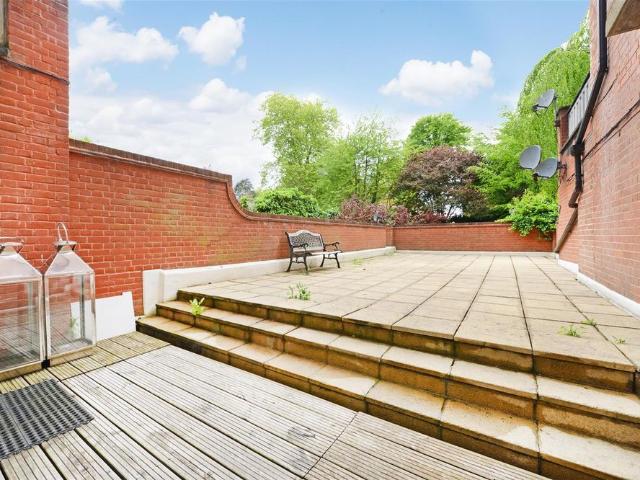FITZJOHNS AVENUE, NW3, London