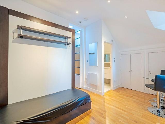 Fitzjohns Avenue, Hampstead NW3, Studio to rent, £1,300 pcm | PrimeLocation