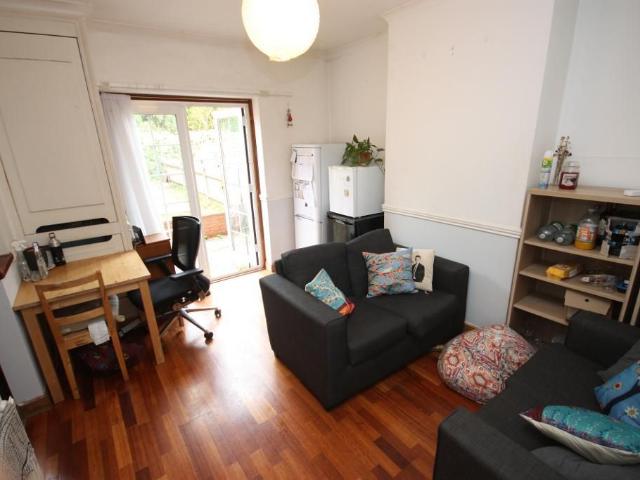 Fitzneal Street, East Acton, London W12, 4 bed terraced house to rent, £3,400 pcm | PrimeLocation