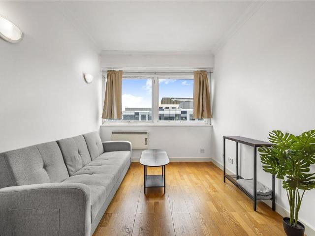 Fitzroy Street, Fitzrovia, London, W1T 1 bed apartment to rent £2,448 pcm £565 pw