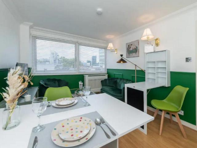 Fitzroy Street, London, W1T 1 bed apartment to rent £4,500 pcm £1,038 pw
