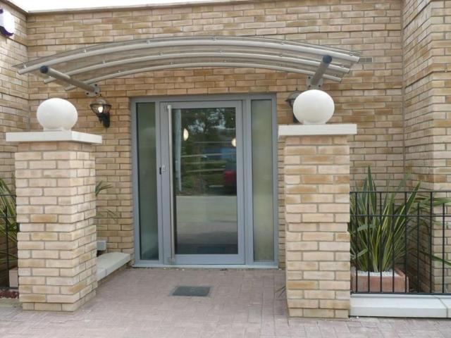 Fitzwilliam Street, Bletchley, Milton Keynes MK3, 2 bed flat to rent, £1,300 pcm | PrimeLocation